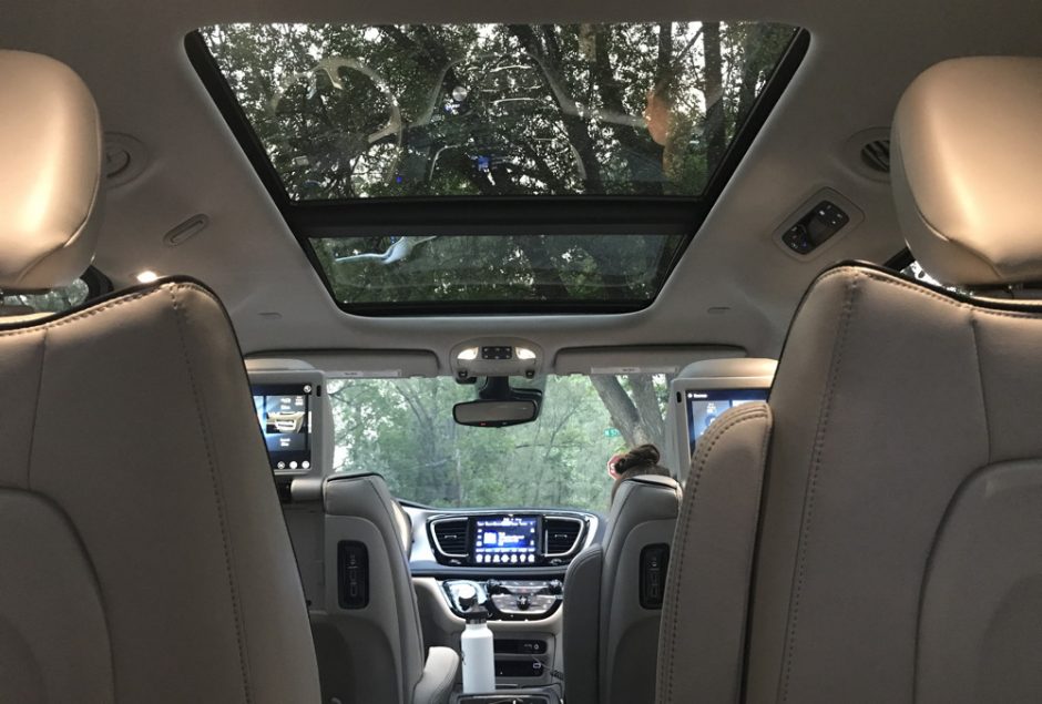 The Amazingly Slick 2017 Chrysler Pacifica Hybrid from GoFatherhood®